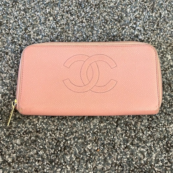 CHANEL | Bags | Guc Chanel Pink Wallet Inside Is Brown Wear On Some ...